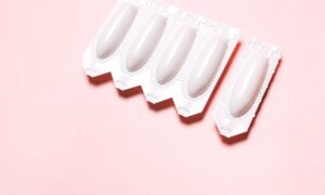 Je baby een zetpil geven, hoe doe je dat eigenlijk? - Handig Leven